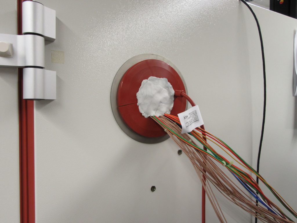 Heated cable inlet for climatic chambers - Engineered Thermal Products ...